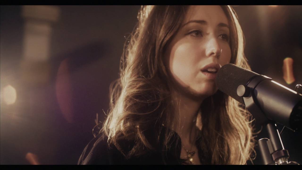Meet British-Norwegian Singer-Songwriter and Composer Sasha Siem ...