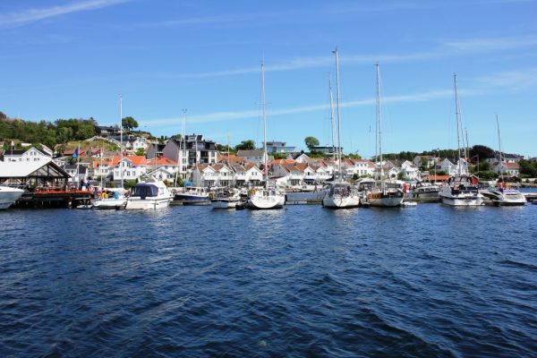 The Significant Story of a Norwegian Beach Hotel - Daily Scandinavian